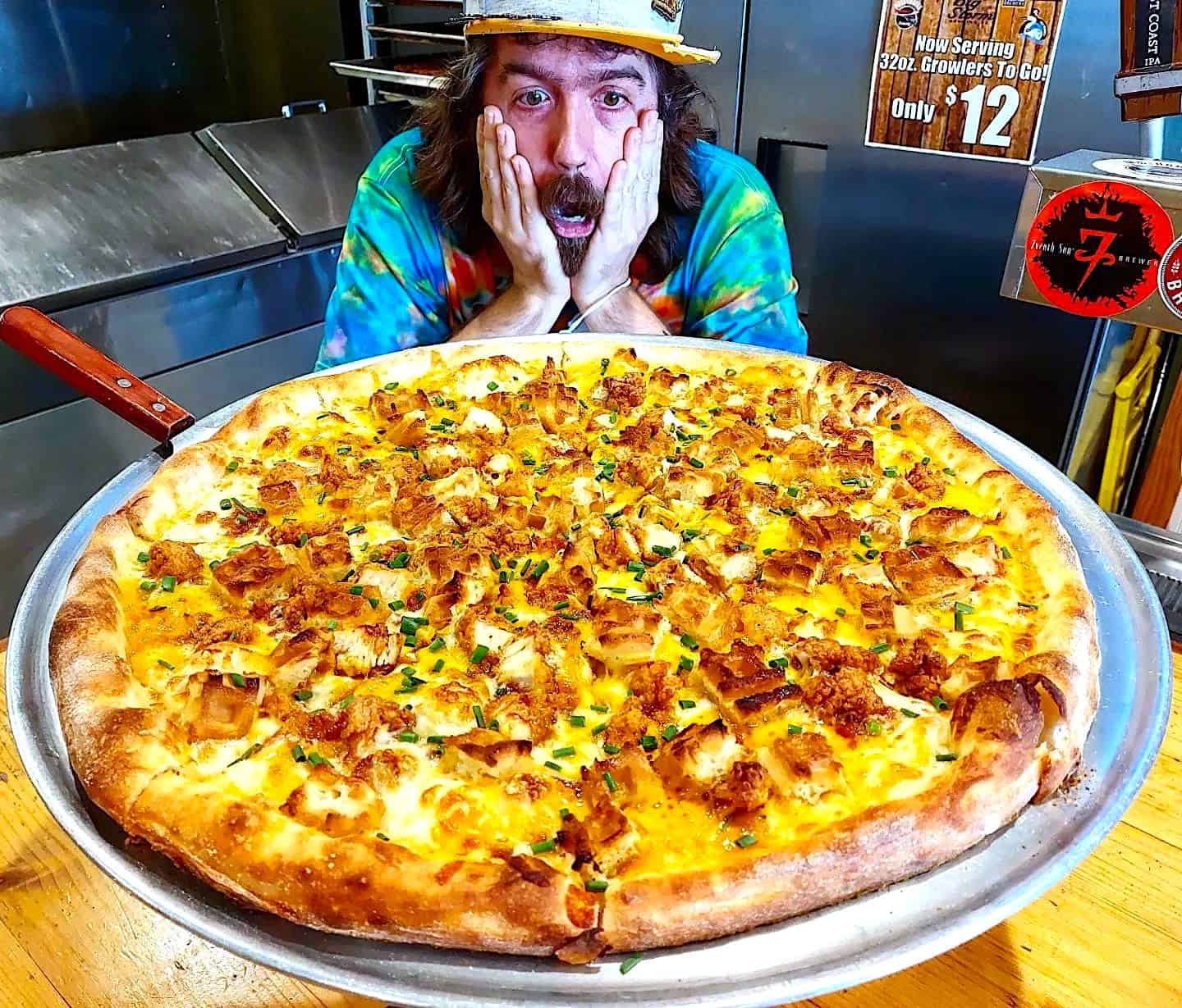 Madison Avenue Pizza serves giant pies | That's So Tampa
